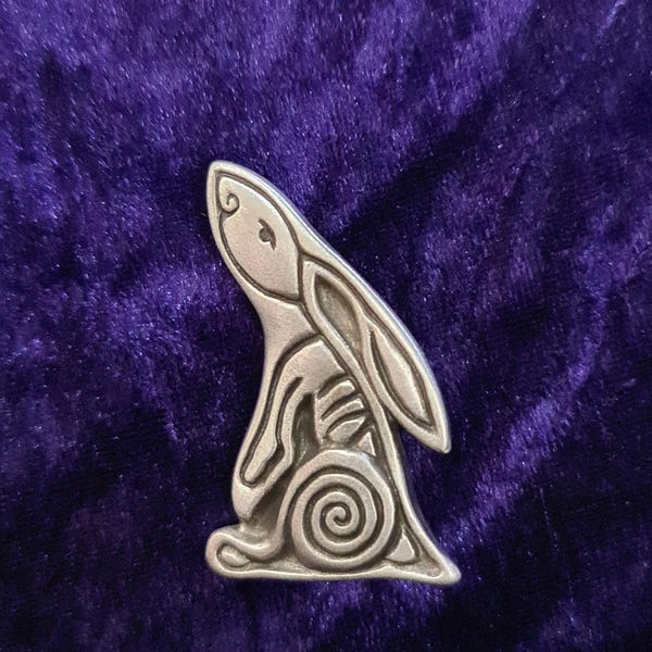 Peter Rabbit Brooch - Etsy UK