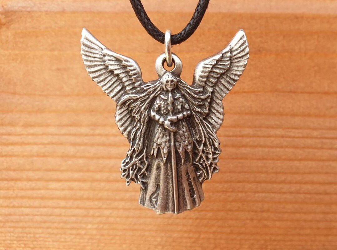 Valkyrie Pendant - Etsy
