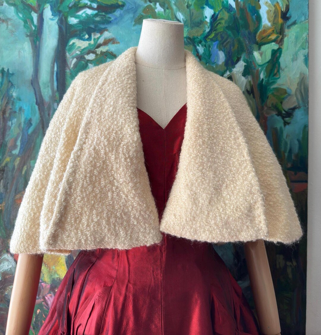 1950s Cream Nubby Knit Cape With Poodle Embroidered Lining - Etsy