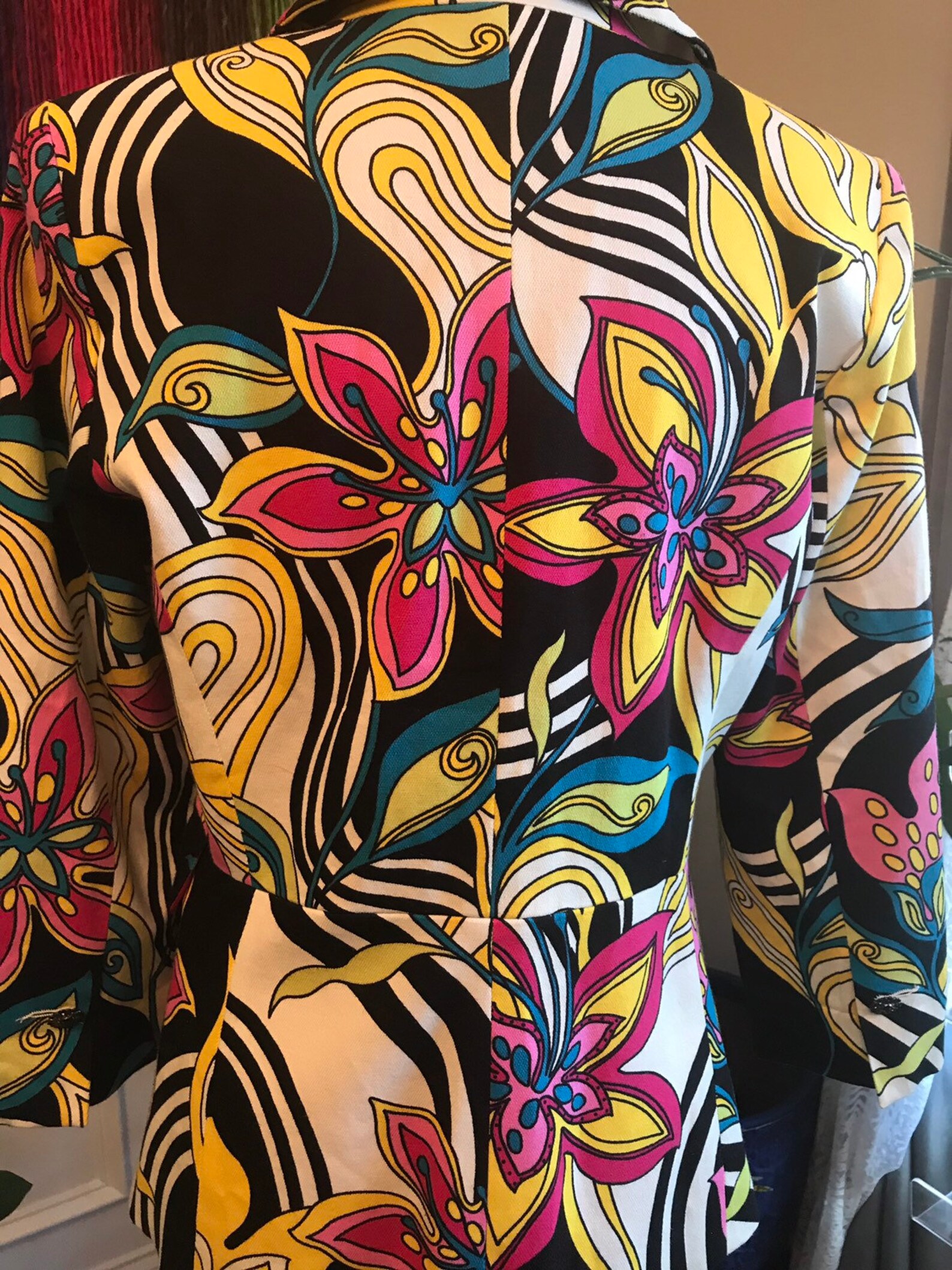 Colorful Floral Jacket Retro Print Fabric Hot Pink Swirl Pattern Karen ...