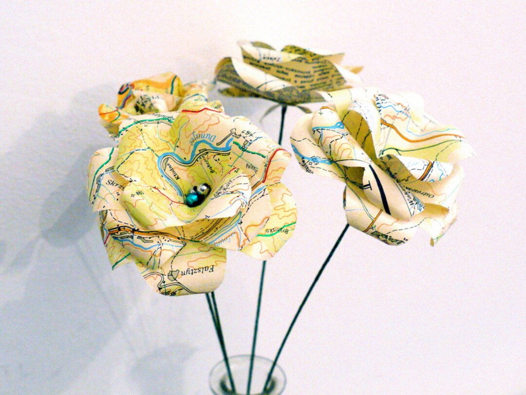 Map Flowers, Paper Roses, Atlas Paper, Upcycled Paper Decoration, Paper ...