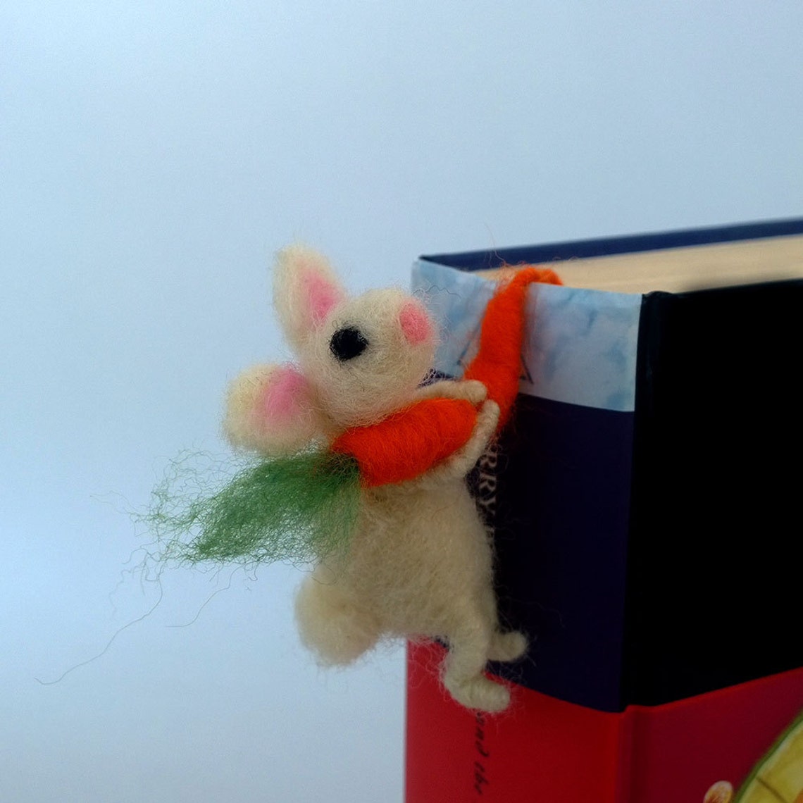 Bunny bookmark White woolen rabbit bookmark Animal miniature | Etsy