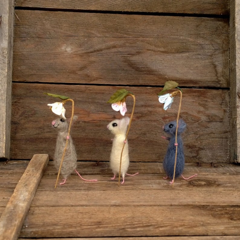 Felted Miniature Mice White Mouse With Flower Mini Animal - Etsy