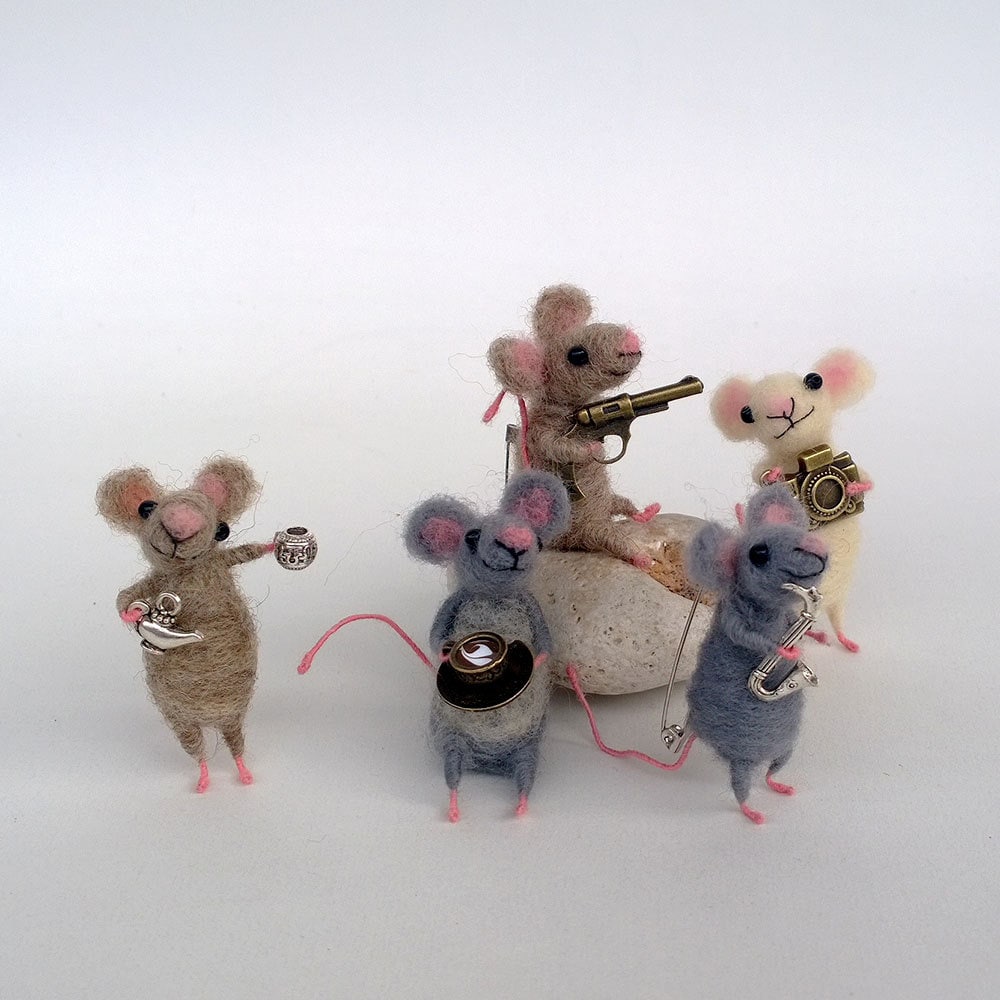 Mouse With Camera Brooch Needle Felt Mouse Accessory Eco Friendly ...