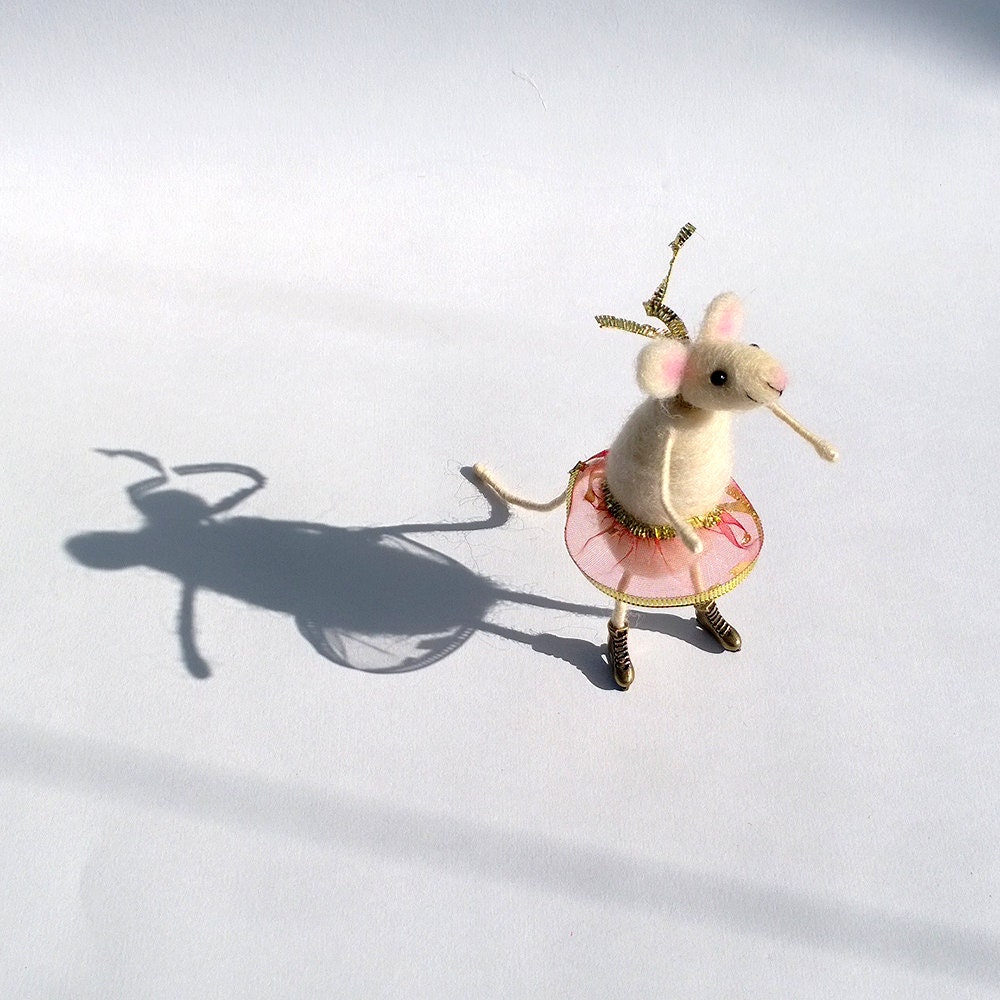 Ice Skating Felt Mouse Skater Figurine Cute Needle Felt Mouse - Etsy