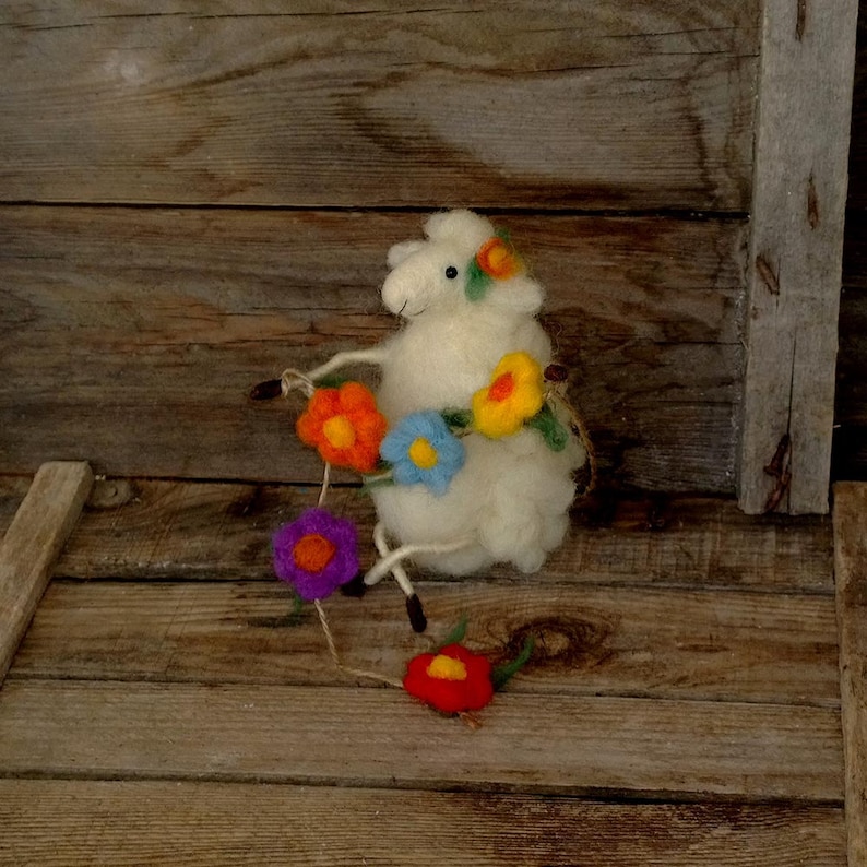Felted Sheep Wool Lamb Spring Flowers Garland Easter Spring Décor Cute ...