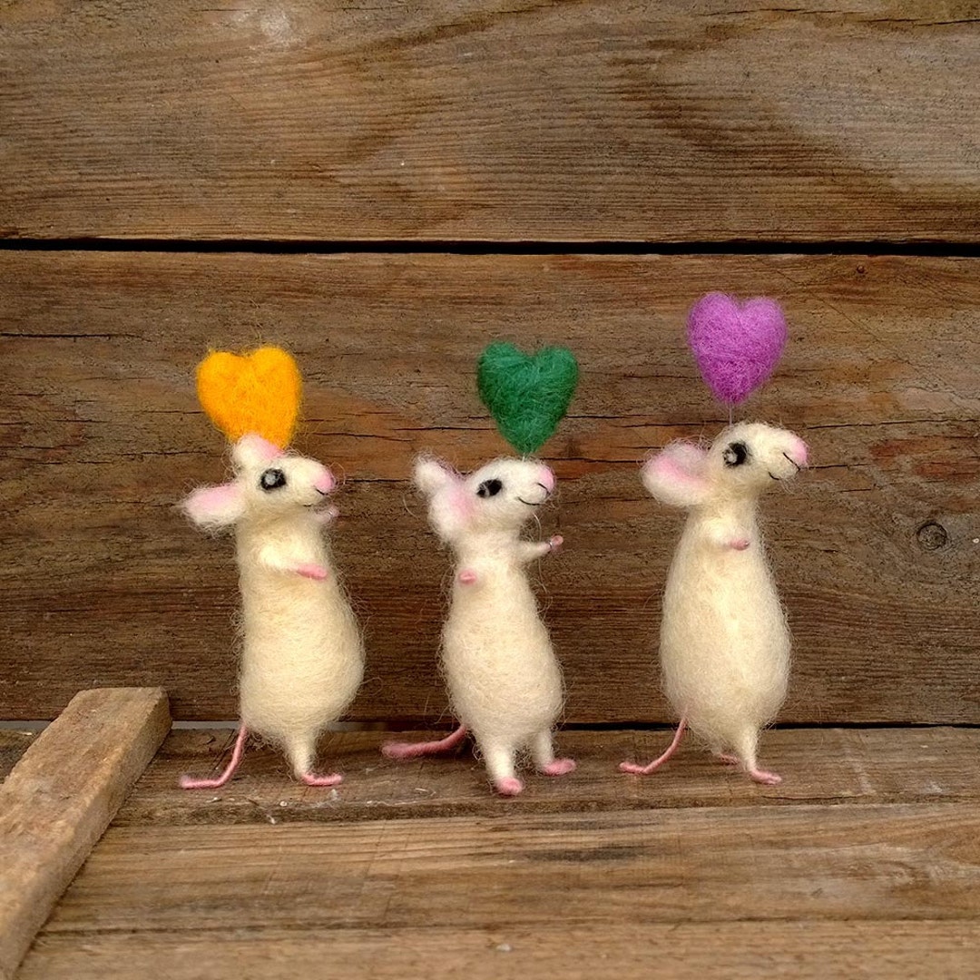 Felted Mouse Miniature Mice Heart Balloon Needle Felt Collectible ...