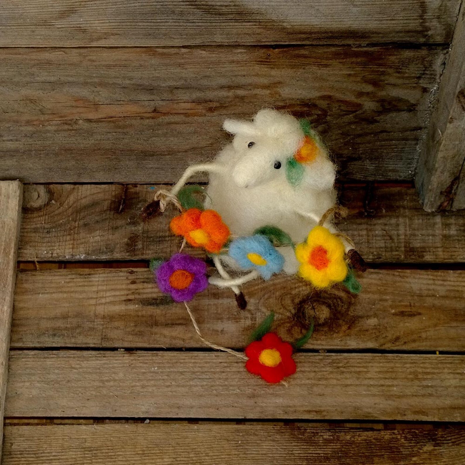 Felted Sheep Wool Lamb Spring Flowers Garland Easter Spring Décor Cute ...