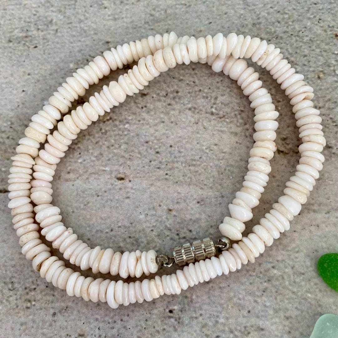 VINTAGE 1970’s Hawaiian PUKA Shell Choker. Amazing Quality, Naturally ...
