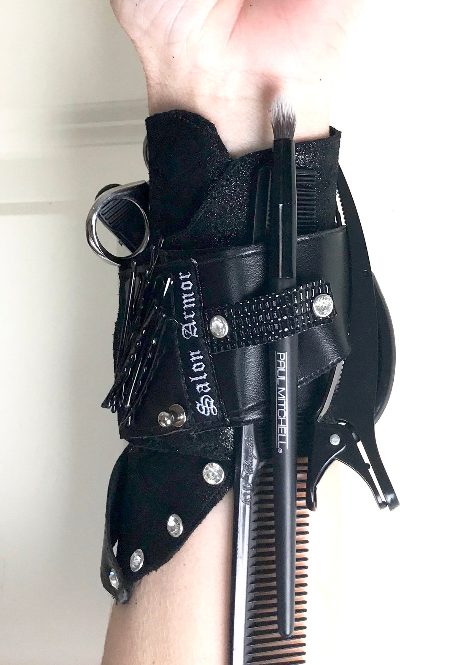 Magnetic Gauntlet // Shear Holster // Leather Bracer // Cosplay - Etsy