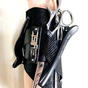 Magnetic Gauntlet // Shear Holster // Leather Bracer // Cosplay - Etsy