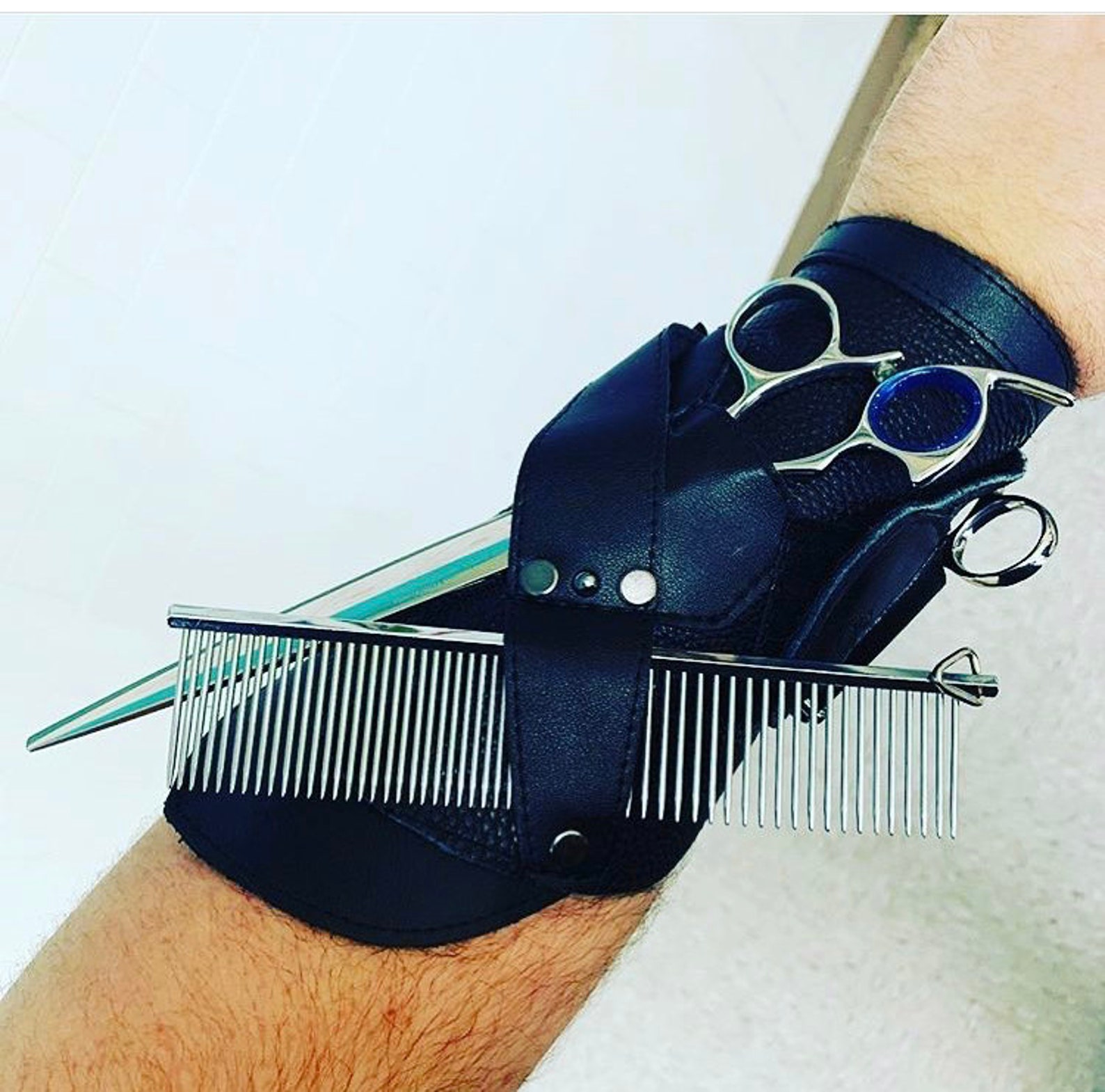 Magnetic Gauntlet Bracer // Magnetic Wristband Hairstylist Gift ...