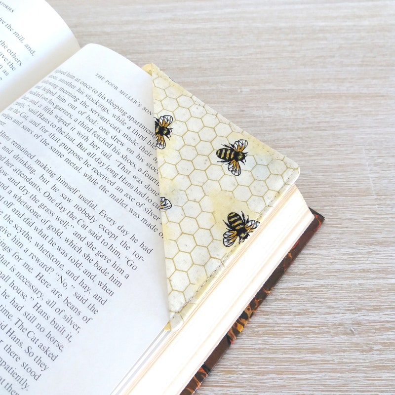 Bee Bookmark - Etsy