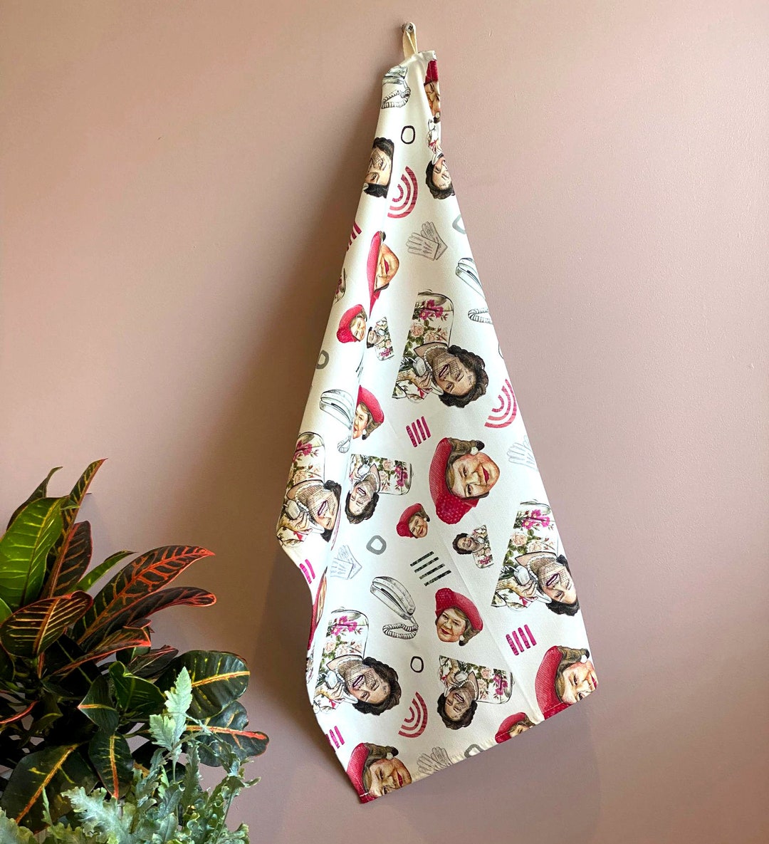 Hyacinth Bucket Tea Towel: Keeping up Appearances 90s Pop Culture ...