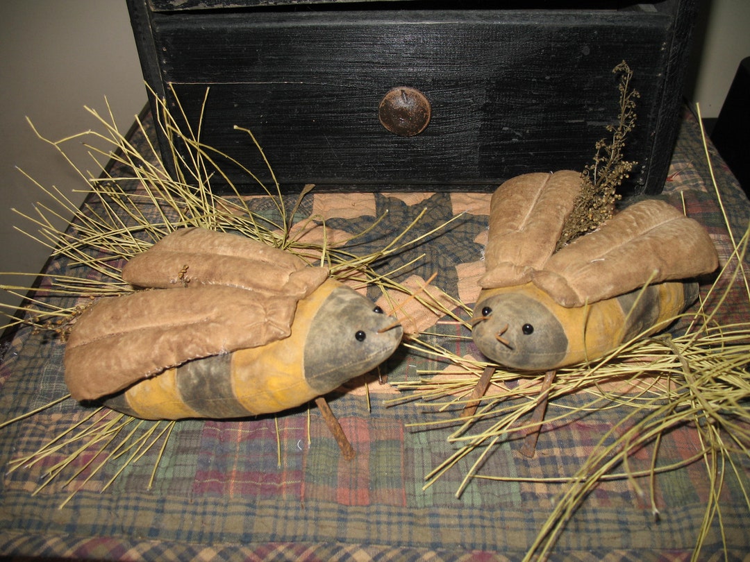 Primitive Summer Tabletop Bumble Bee - Etsy