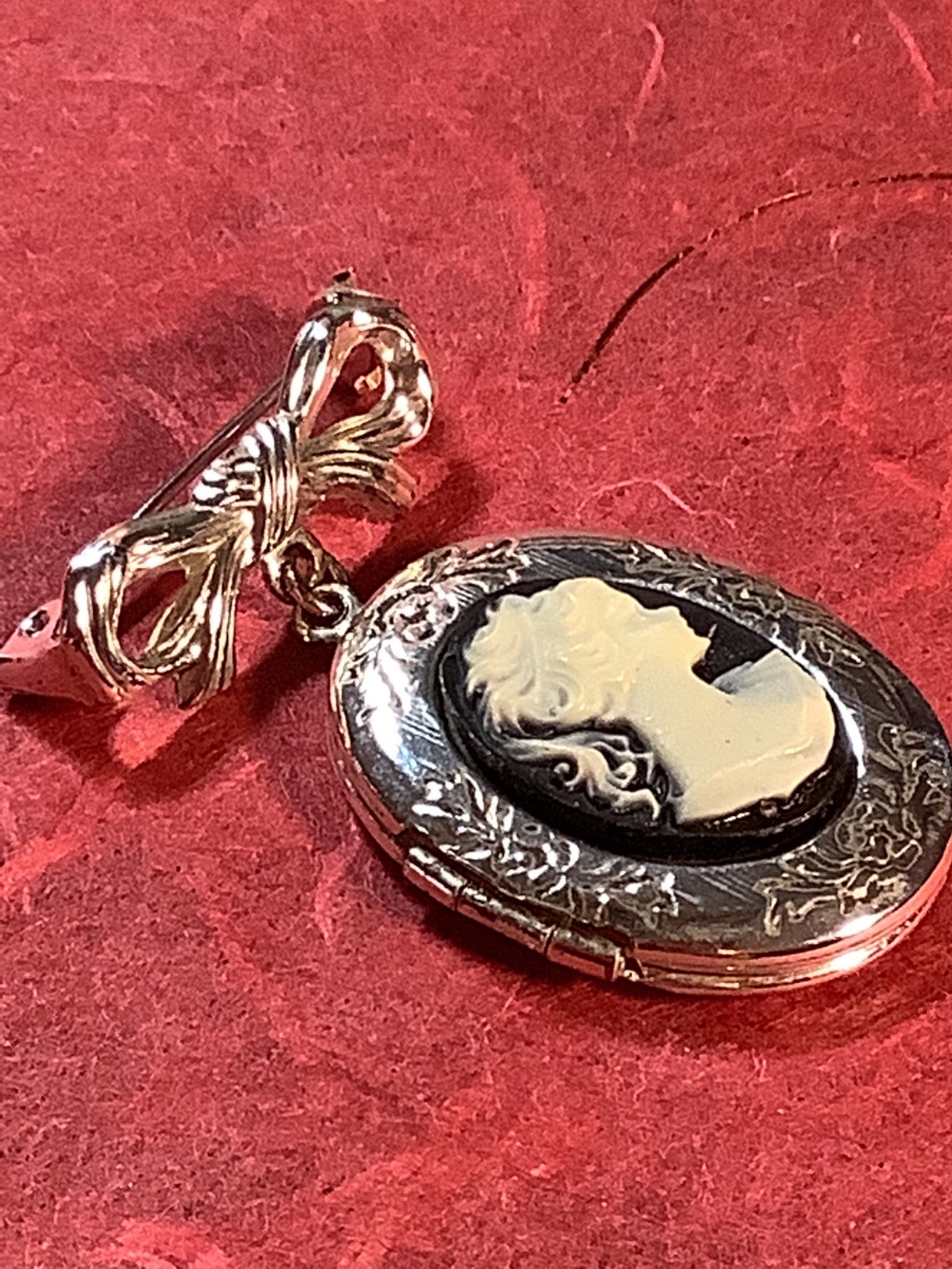 Cameo Locket Silver Tone Dangle Brooch - Etsy