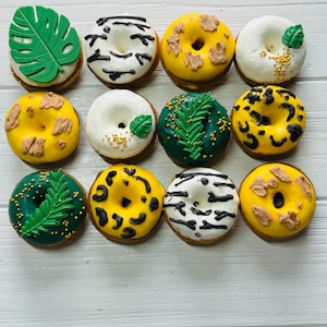 12 Safari Theme Mini Donuts Doughnuts Cheetah Giraffe Zebra Jungle Baby ...