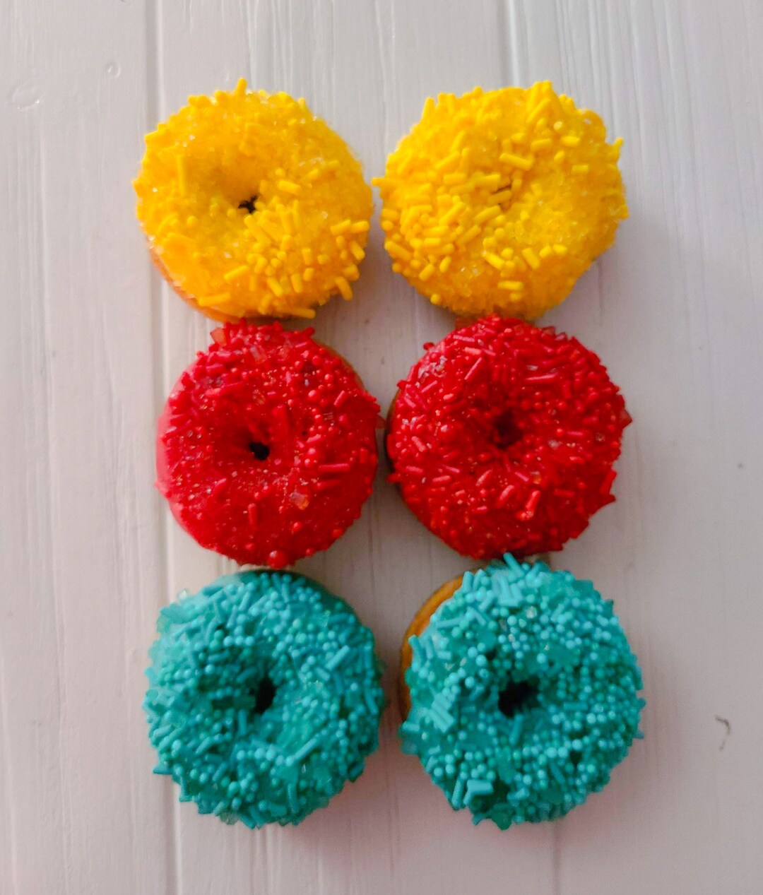 12 Superhero Mini Donuts Teal Yellow Red Christmas New Years Sweets ...