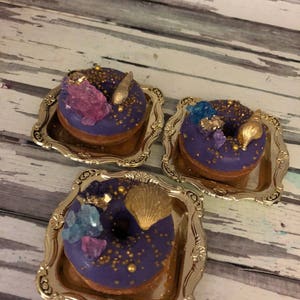 12 Beach Mermaid Theme Party Sweets Table Treats Sea Shell Mini Donuts ...