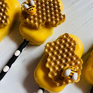 12 Bee Cakesicles Cake Pops Birthday Part Baby Showed Favors Treats - Etsy