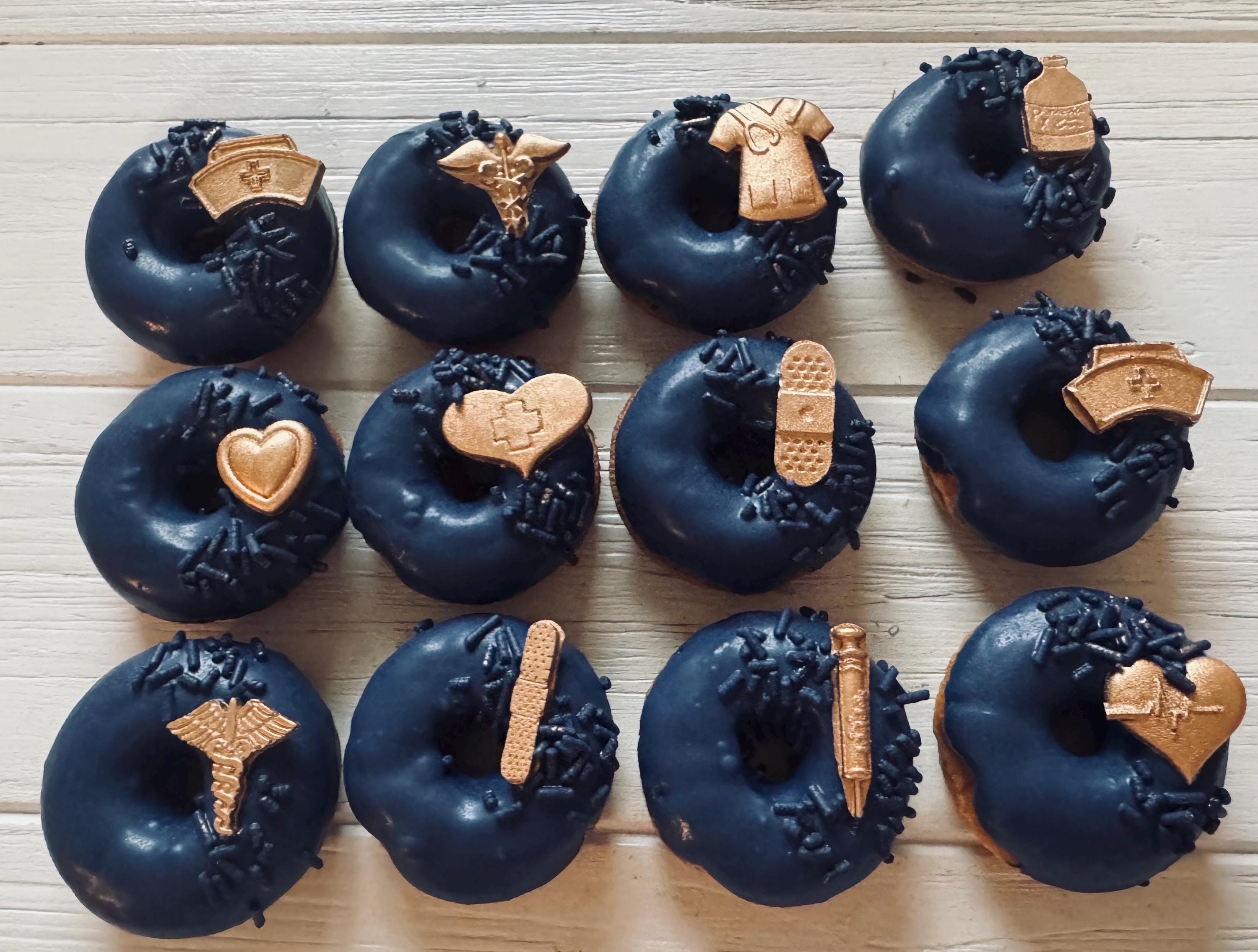 12 Nurses Nurse Week Graduation Party Mini Donuts Scrub Heart Medicine ...