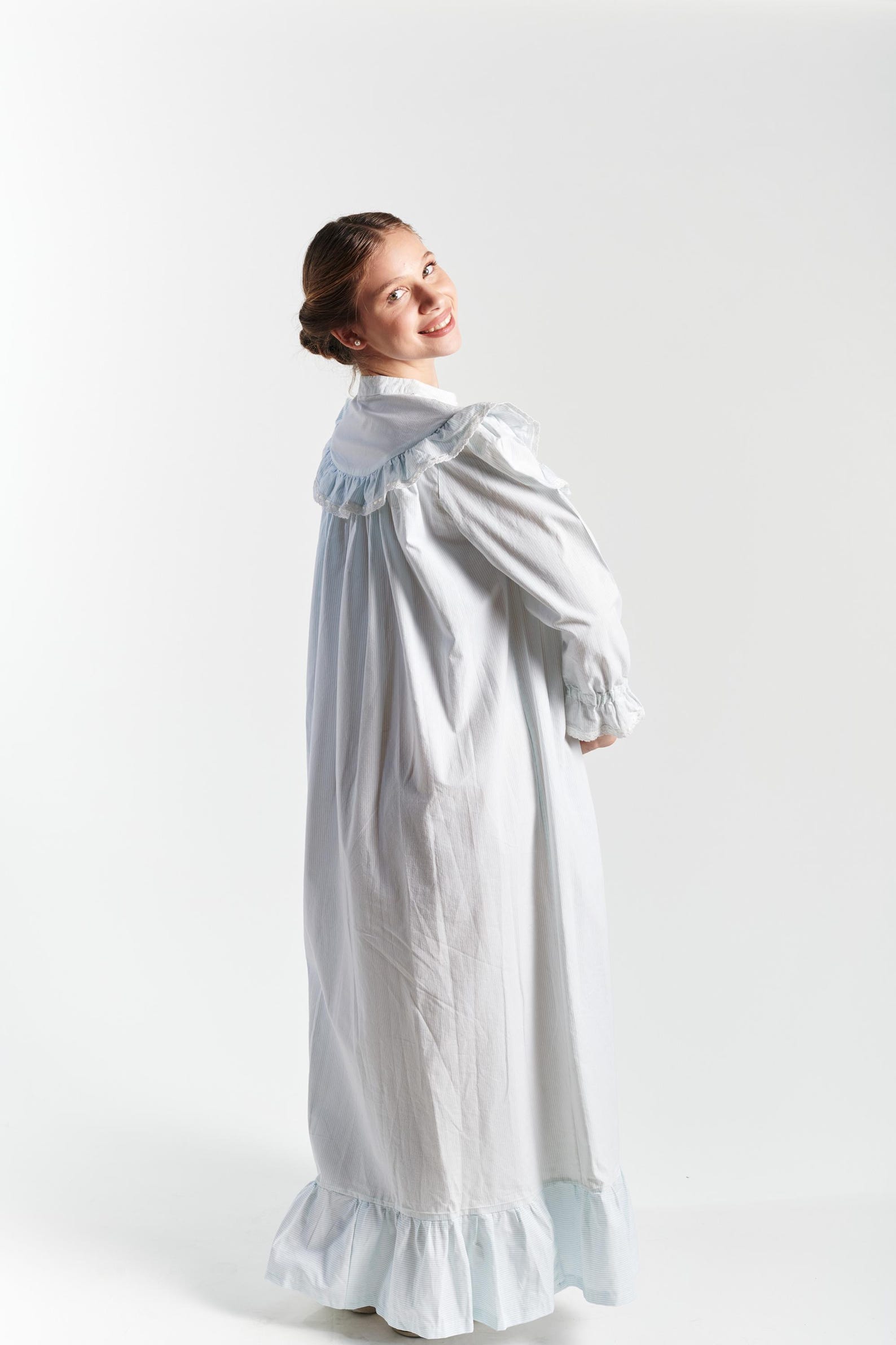 Vintage Style Long Nightgown, Little House on the Prairie Era ...