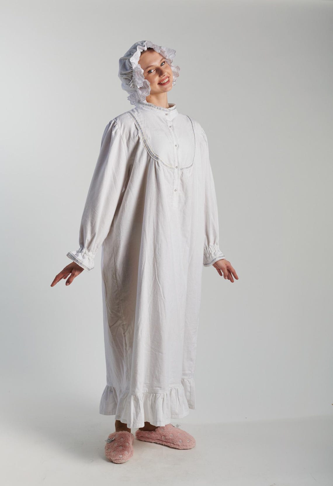 Vintage Long White Flannel Nightgown and Hat | Yerushalayma - Etsy