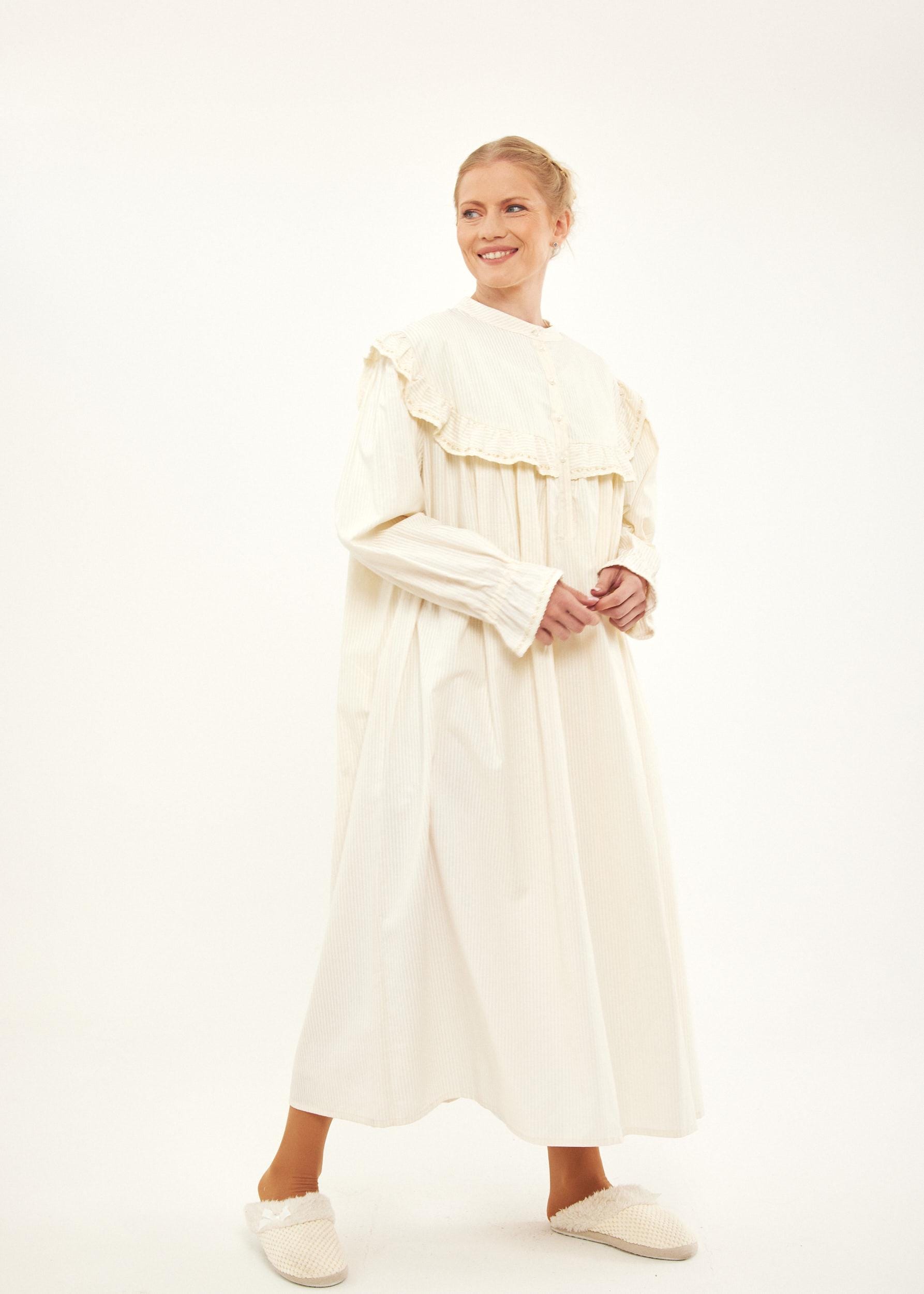 Beautiful Set of Vintage Nightgown and Sleeping Hat - Etsy
