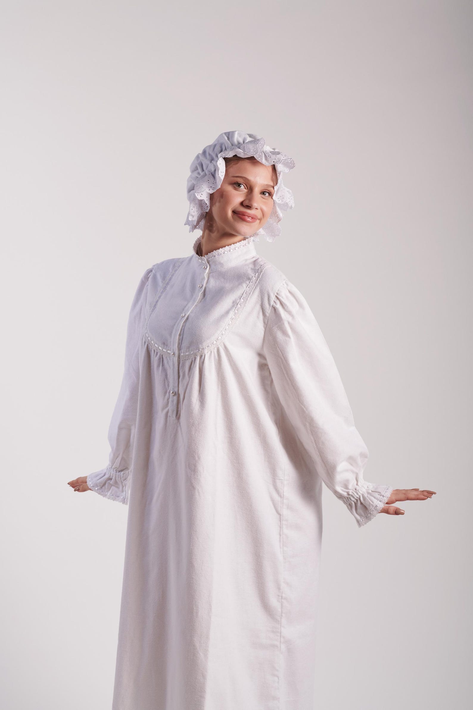 Vintage Long White Flannel Nightgown and Hat | Yerushalayma - Etsy