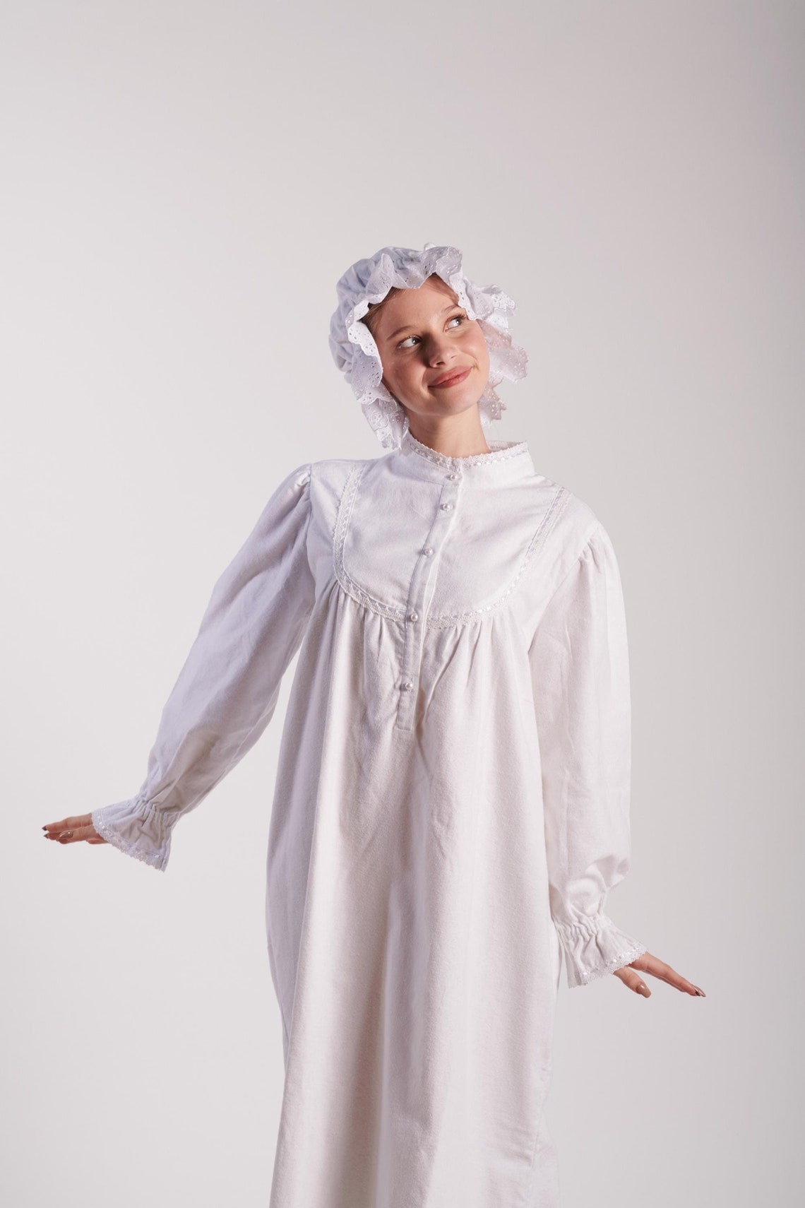Vintage Long White Flannel Nightgown and Hat | Yerushalayma - Etsy
