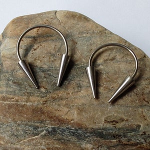 16g Very Long Spiked Septum, Wide Horseshoe Barbell, 14mm Septum, 16mm ...