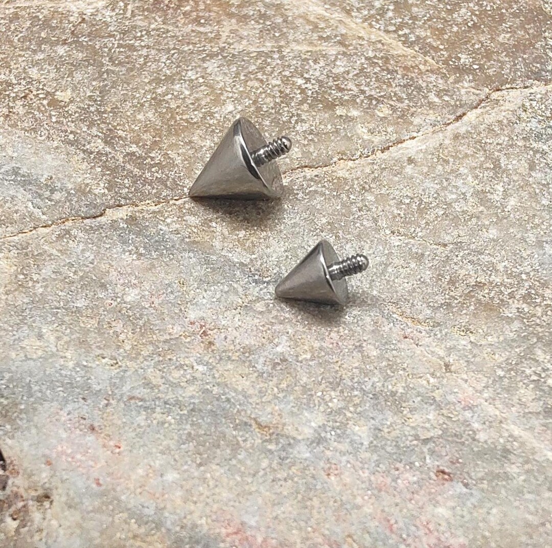 16g Internally Threaded Titanium Replacement Barbell Spikes ...