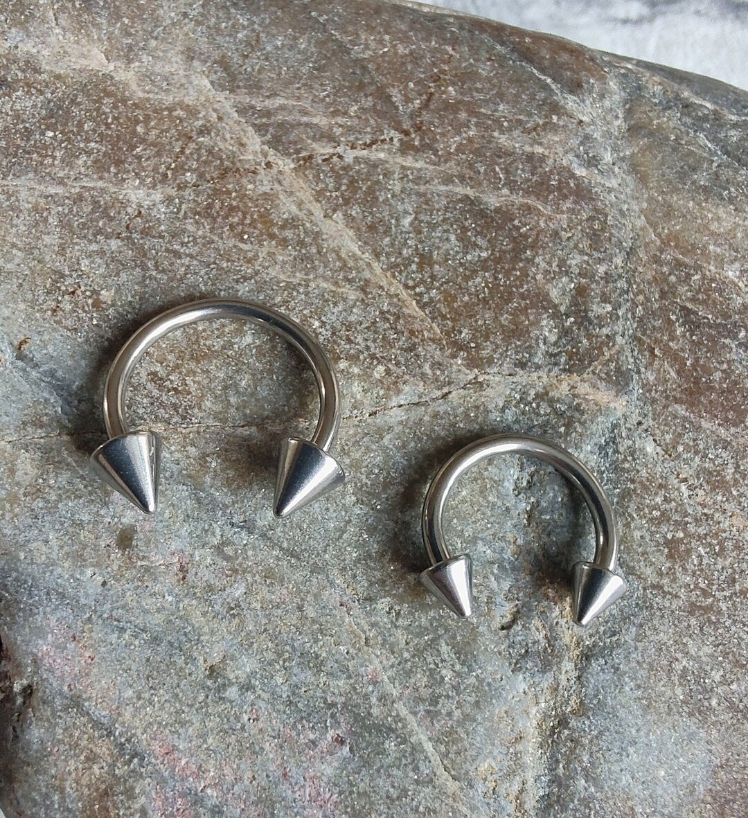 16g Horse Shoe Septum, Captive Ring, Spiked Septum, Septum Ring ...