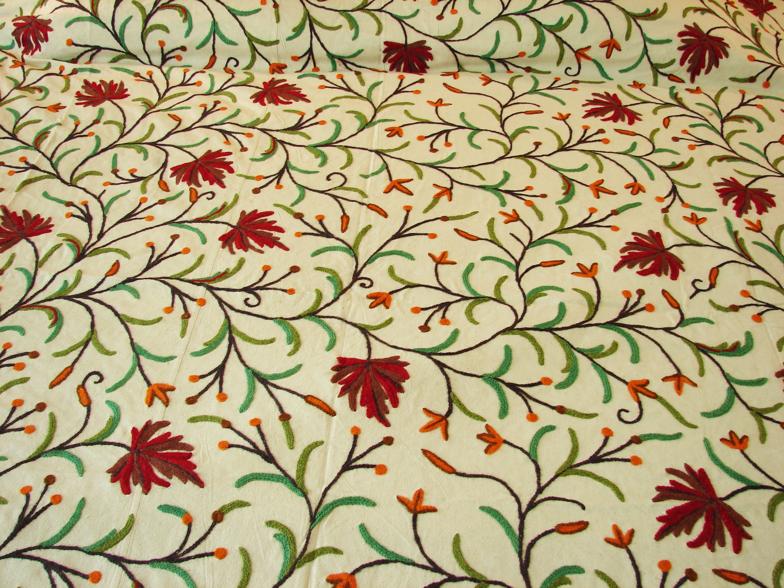 Luxurious Kashmir Crewel Bedspread Hand Embroidered ZE-706 King Size 90 ...