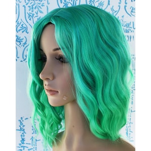 Light Turquoise Green Ombre Wavy Wig. Turquoise Green Shoulder Length ...
