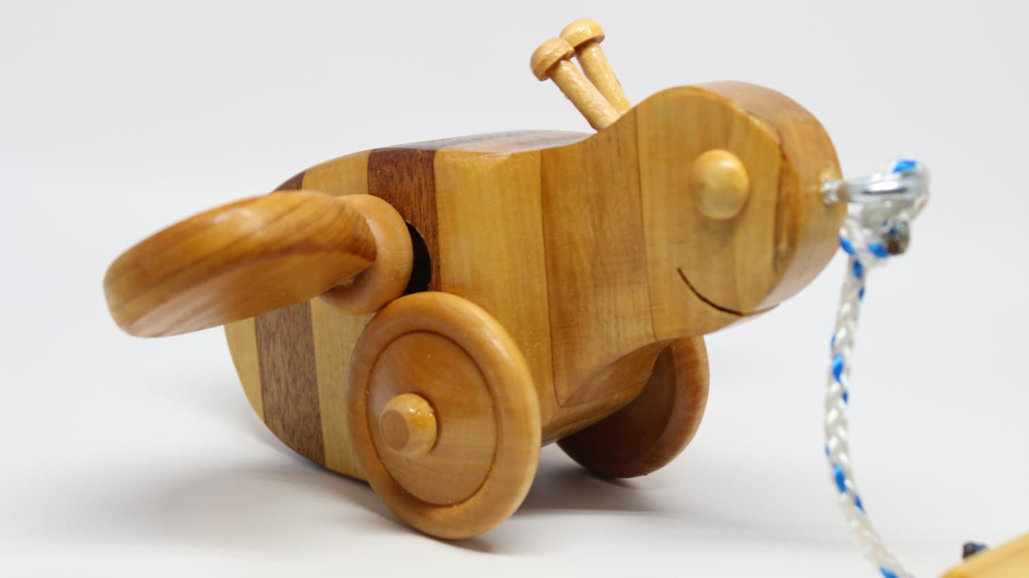 Bizzy: Bumble Bee Pull Toy With Spinning Wings - Etsy