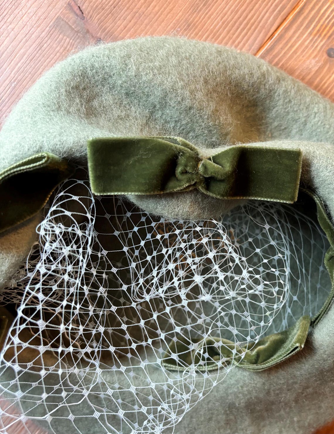 Sage Green Wool Beret With Velvet Bows and French Net Veil: 1940s 50s ...