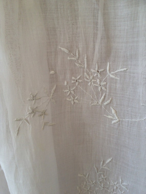 ANTIQUE from the 1910's hand sewn/embroidered/voile/l… - Gem