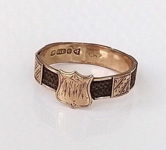 Antique Gold Memorial Ring with Engraved Foliate Panels | Etsy