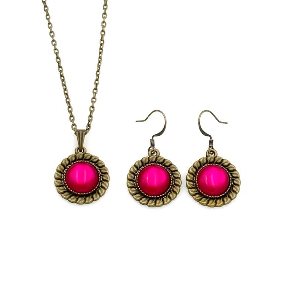 Magenta Necklace - Etsy