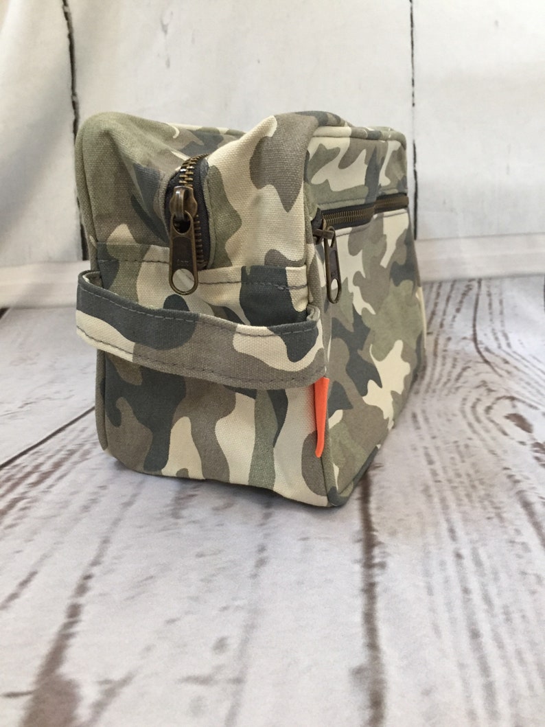 Monogrammed Dopp Kit Camo Canvas Personalized Dopp Kit - Etsy