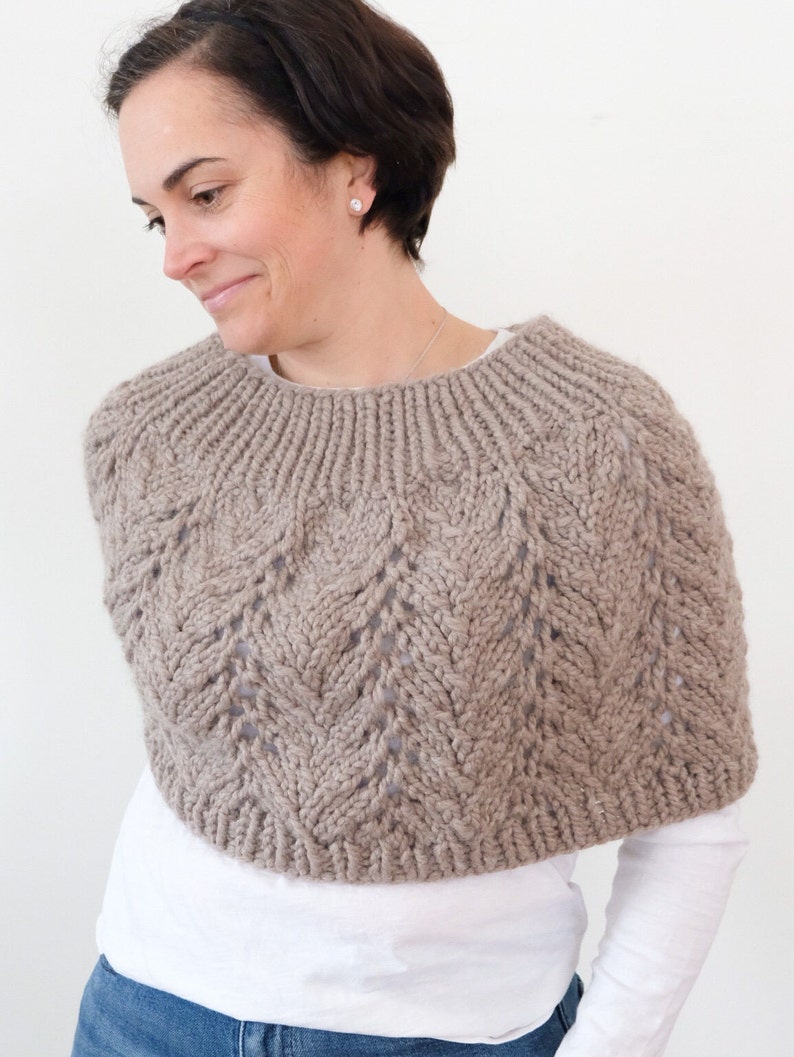 KNITTING PATTERN, Easy Knit Lace Poncho Cape Capelet, Chunky Knit, Cozy ...