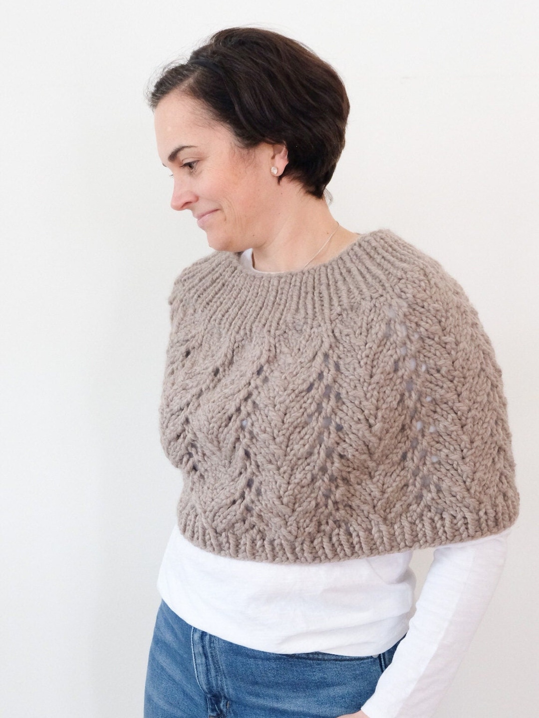KNITTING PATTERN, Easy Knit Lace Poncho Cape Capelet, Chunky Knit, Cozy ...