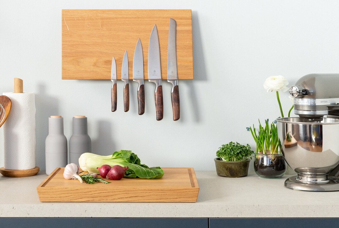Magnetic Knife Rack in Oak, Wall-mounted Knife Holder, for Large Knives ...