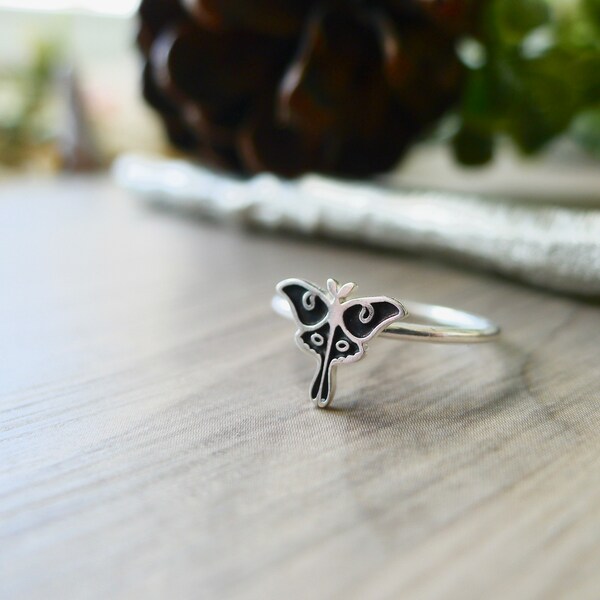 Moth Ring - Etsy