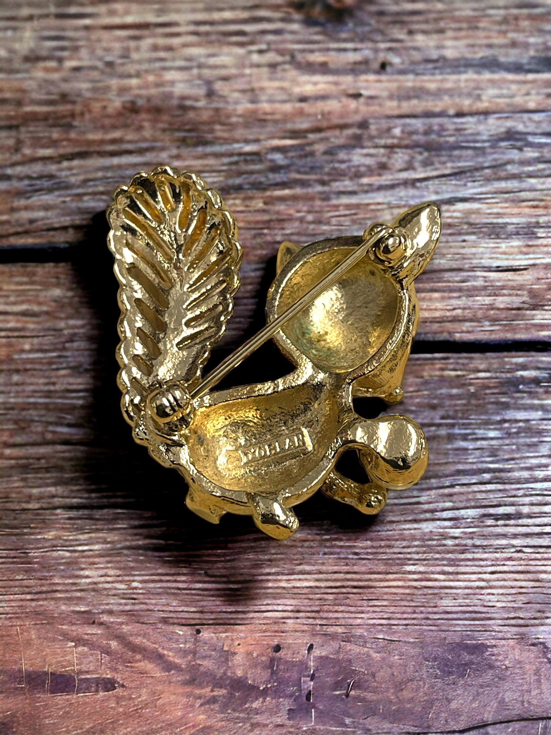 Vintage Dorlan Squirrel Brooch / Pin Holding Faux Pearl Gold Plated and ...