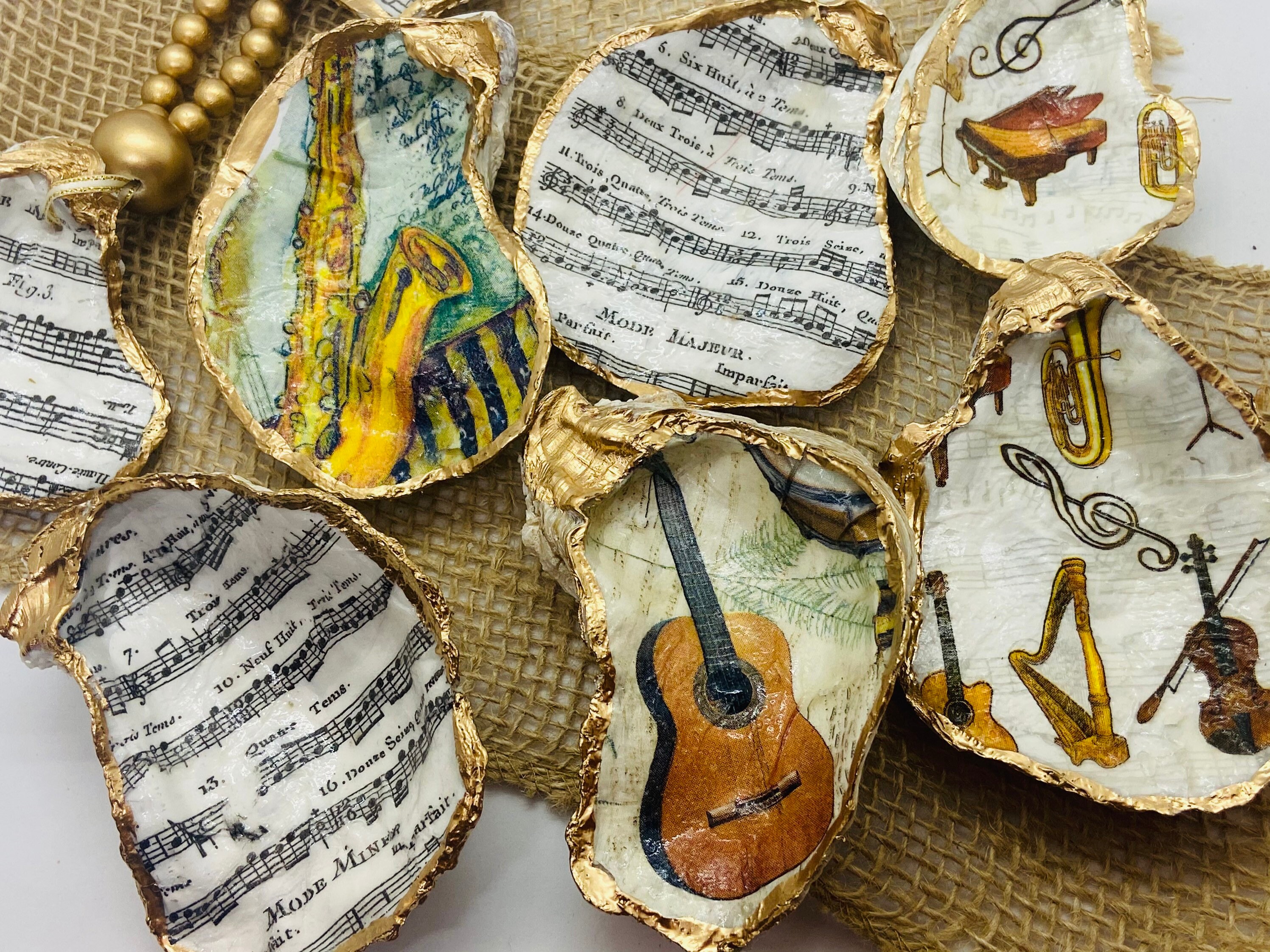 Music Oyster decoupage seashell trinket dishes or coastal decor - Etsy.de