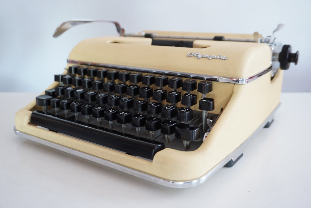 Vintage 1959 Cream Olympia SM2 Typewriter - Working - Portable - Design ...