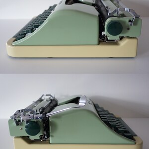 Beautiful Two-tone Green & Yellow 1959 TORPEDO Model 30 Typewriter ...
