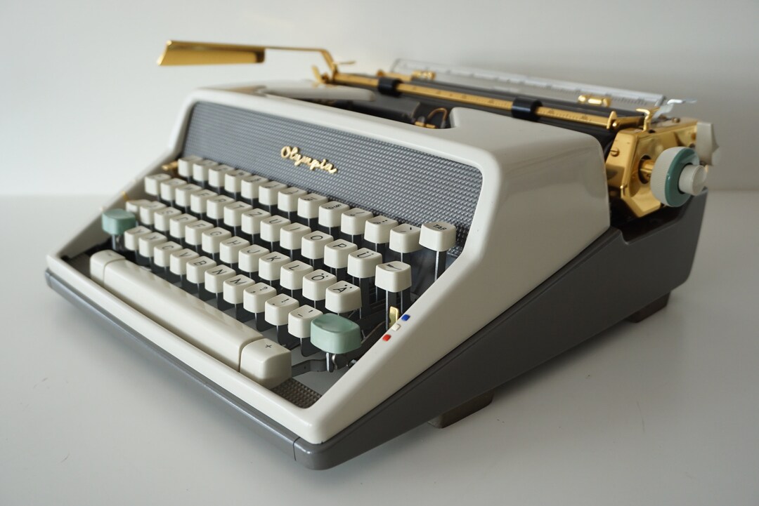 Vintage 1960s GOLDPLATED & CURSIVE script / Italic Olympia - Etsy